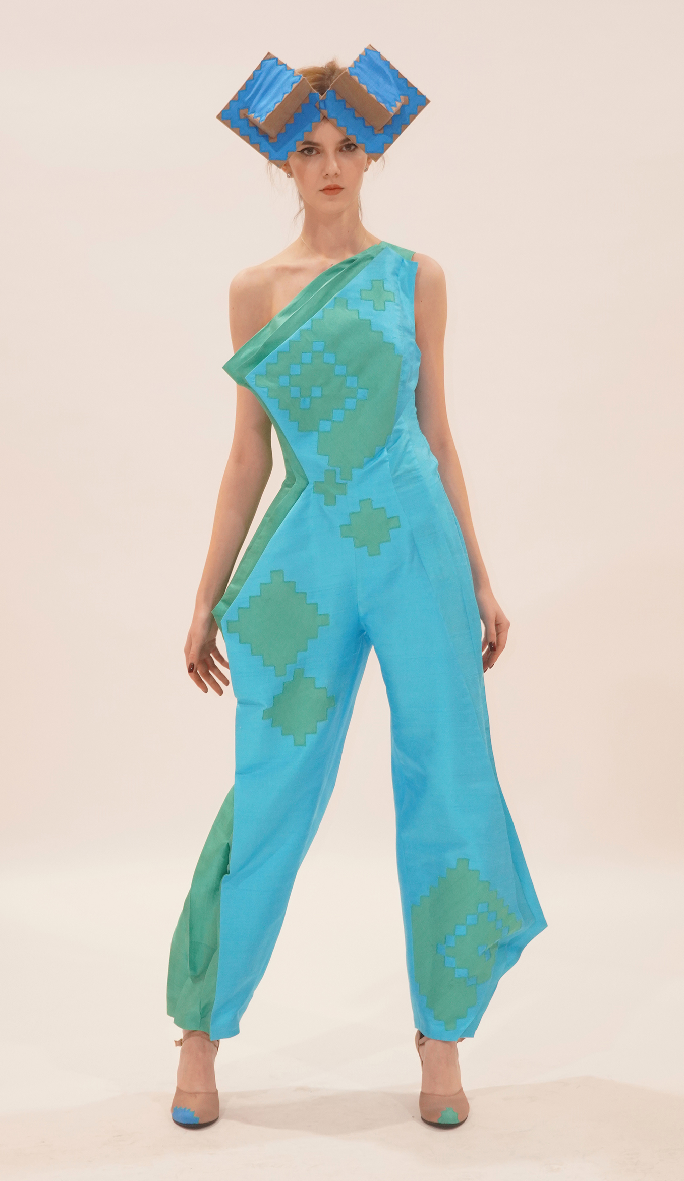 ROMANIAN DRESS | Romanian Design Week