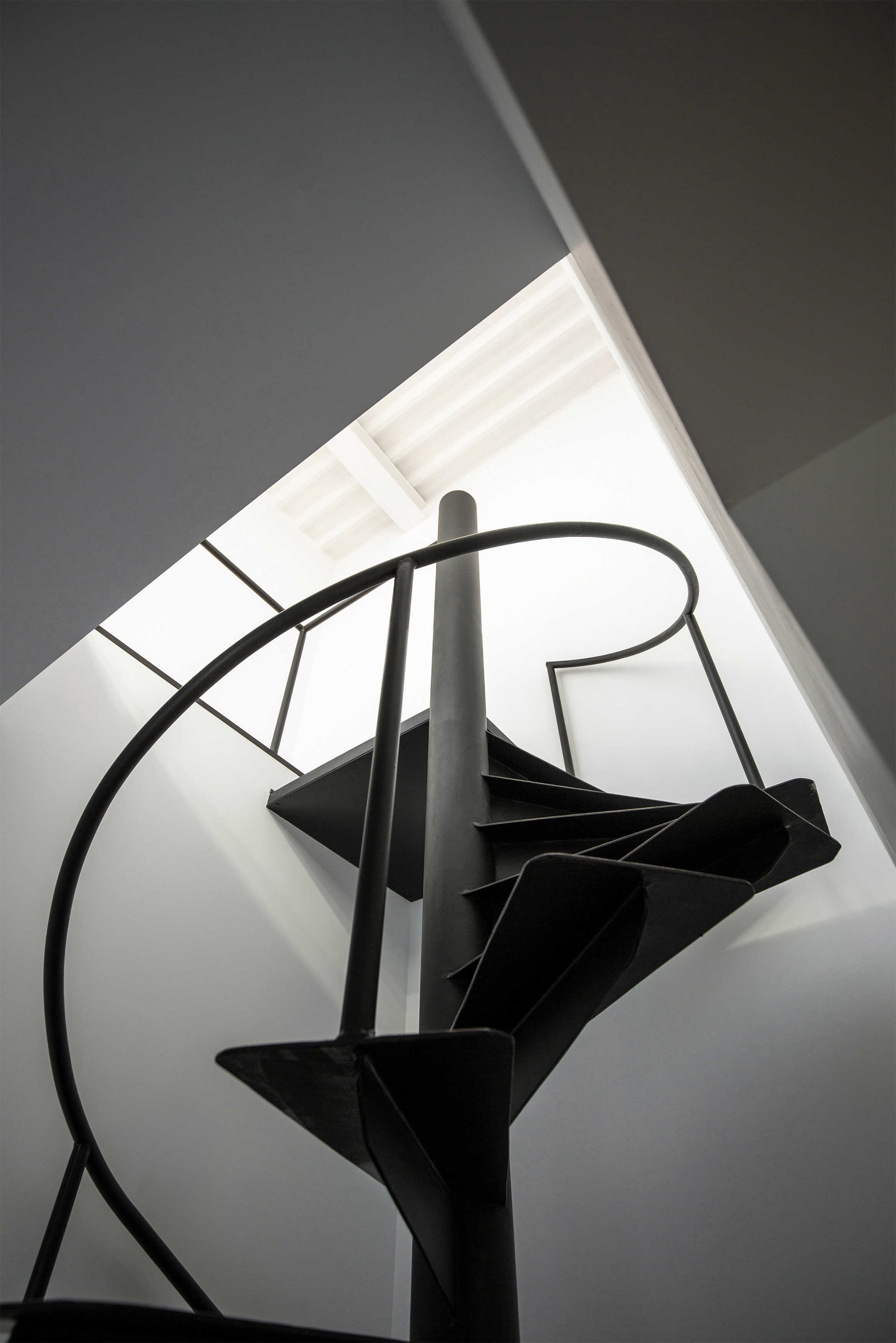 La ultimul etaj | Romanian Design Week