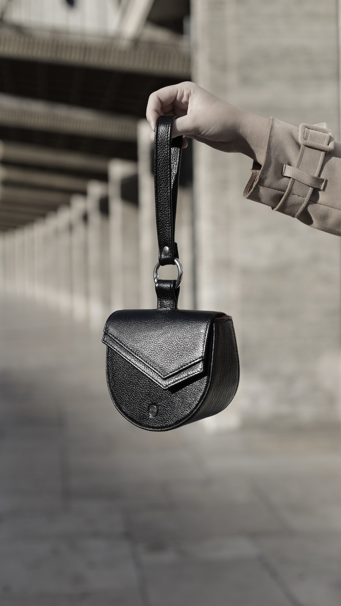 GEANTA PENDUL | Romanian Design Week
